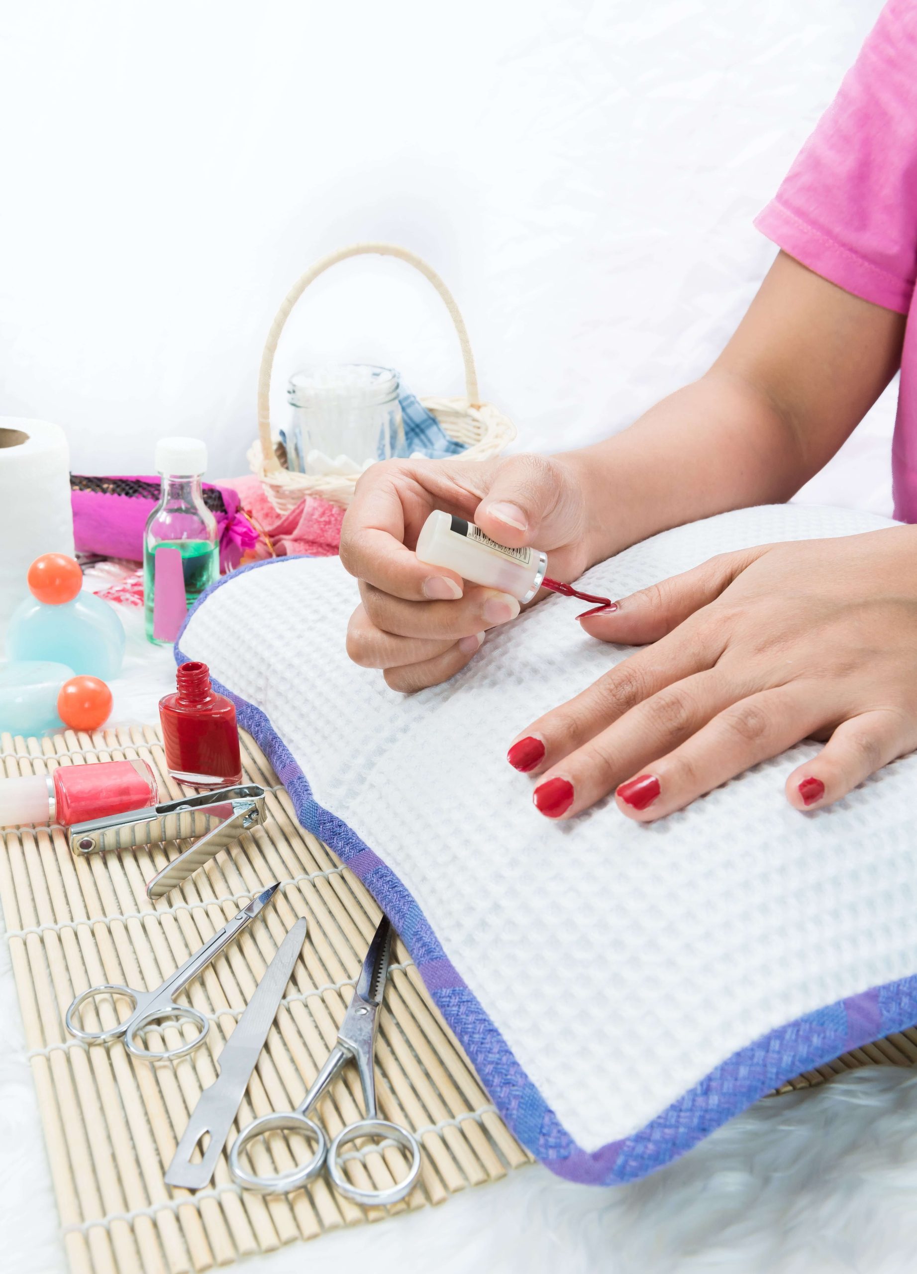 Top Nail Artist Courses Near Me: Fees & Extensions