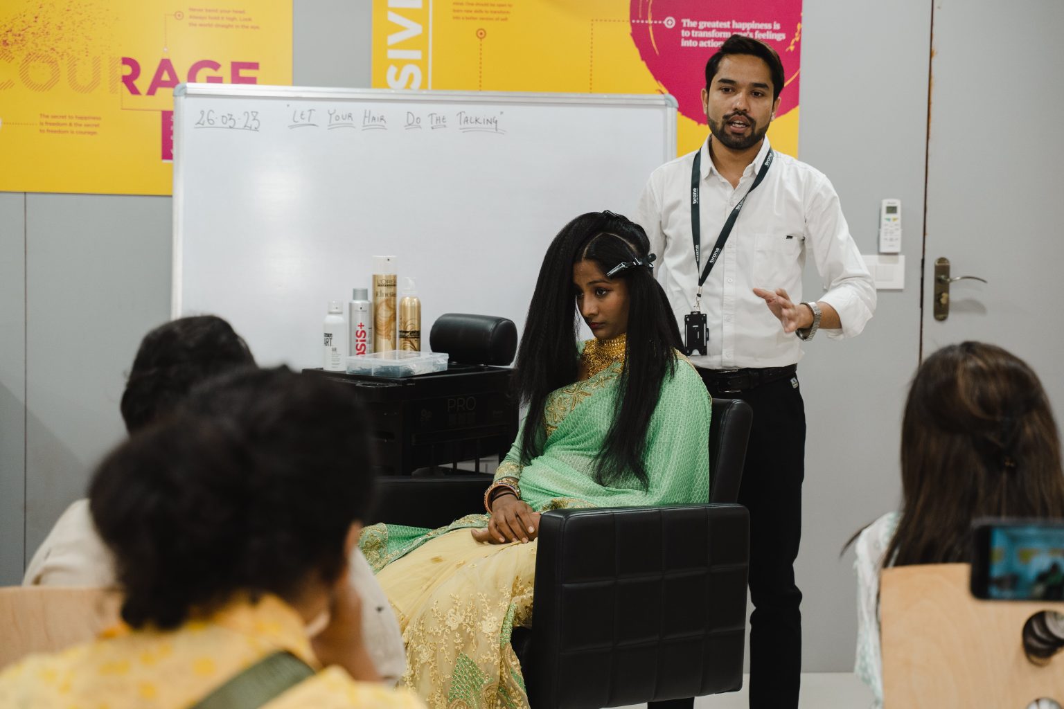 How to Become a Professional Hair Stylist in 2025 - Step-by-Step Guide